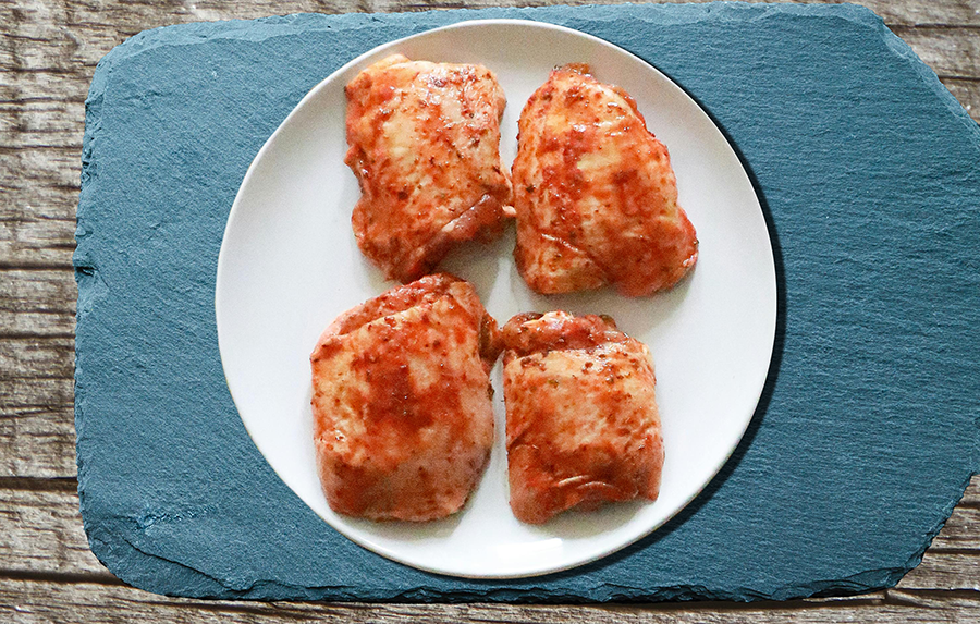 Willow Brook Farm Chicken Thighs – Eleven Oaks Farms